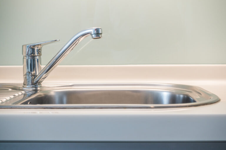 Kitchen Faucets: Common Types and a Structured Method for Installing a ...